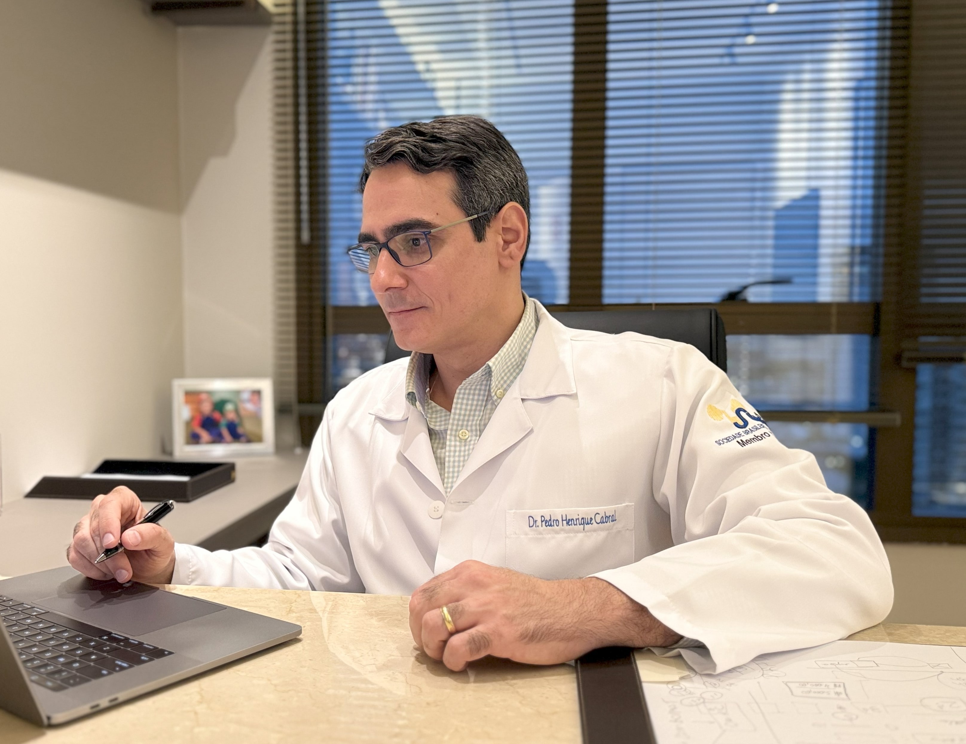 Hematúria: diagnóstico e tratamento do sangramento urinário - Dr. Pedro ...